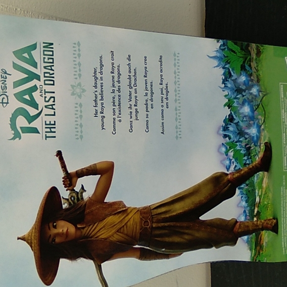 Disney | Toys | Nib Exclusive Disney Chief Benja Figure With Young Raya ...